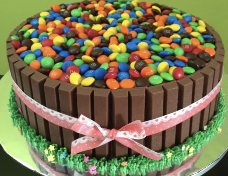 Kit Kat Cakes Singapore | Joyeux Bakery