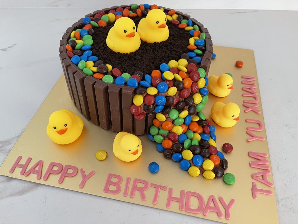 Kit Kat Cakes Singapore | Joyeux Bakery